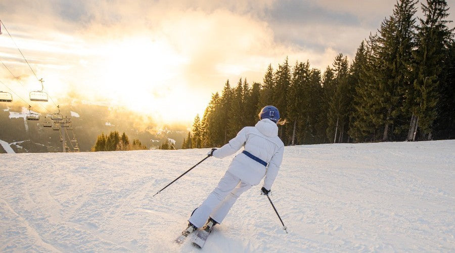 How To Dress For Skiing: The Essentials – Roxy